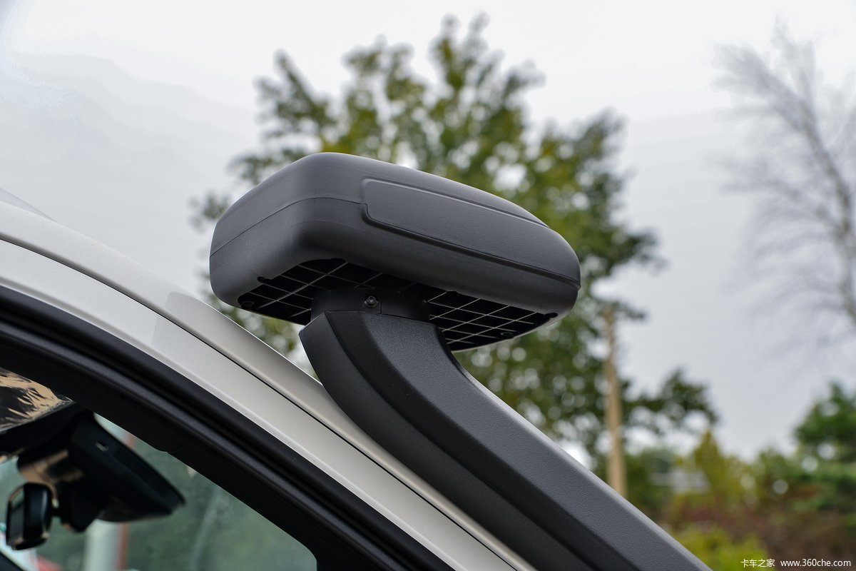 【图】江铃 大道 敢探者 无界款 2.3T柴油 177马力 自动四驱 标轴双排皮卡_实拍图片_1754861_卡车之家