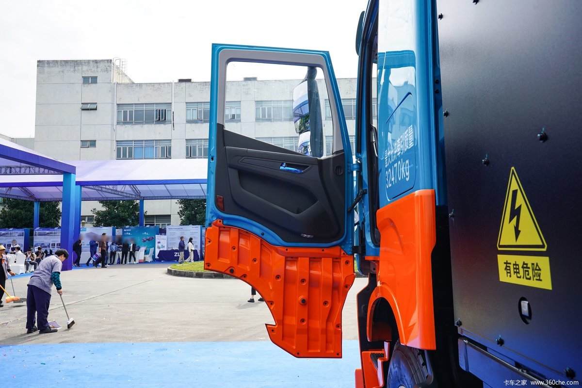 【图】上汽红岩 杰狮H6 标准版 4X2 换电式纯电动牵引车(带液缓)(CQ4180BEVSS21S)350.07kWh_实拍图片 ...