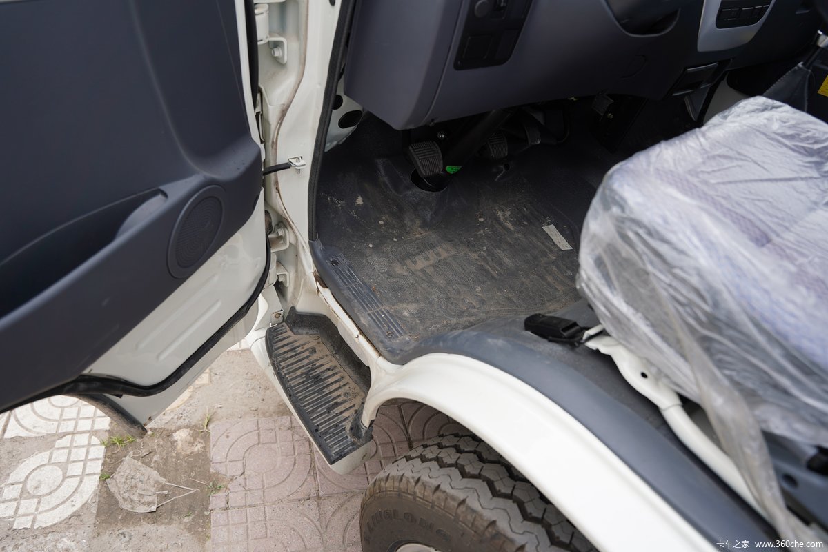 【图】厦门金龙 金威 捷运 117马力 2.2L汽油 2座 高顶封闭货车_实拍图片_1769798_卡车之家