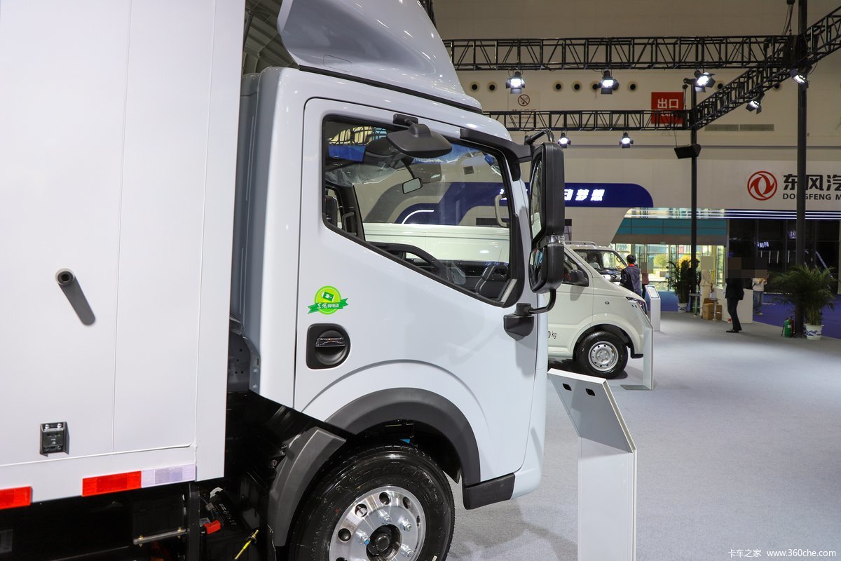【图】东风股份 EV360 4.5T 4.2米单排纯电动厢式轻卡(DFA5040XXYEBEV3)81.14kWh_实拍图片_1769373_卡车之家