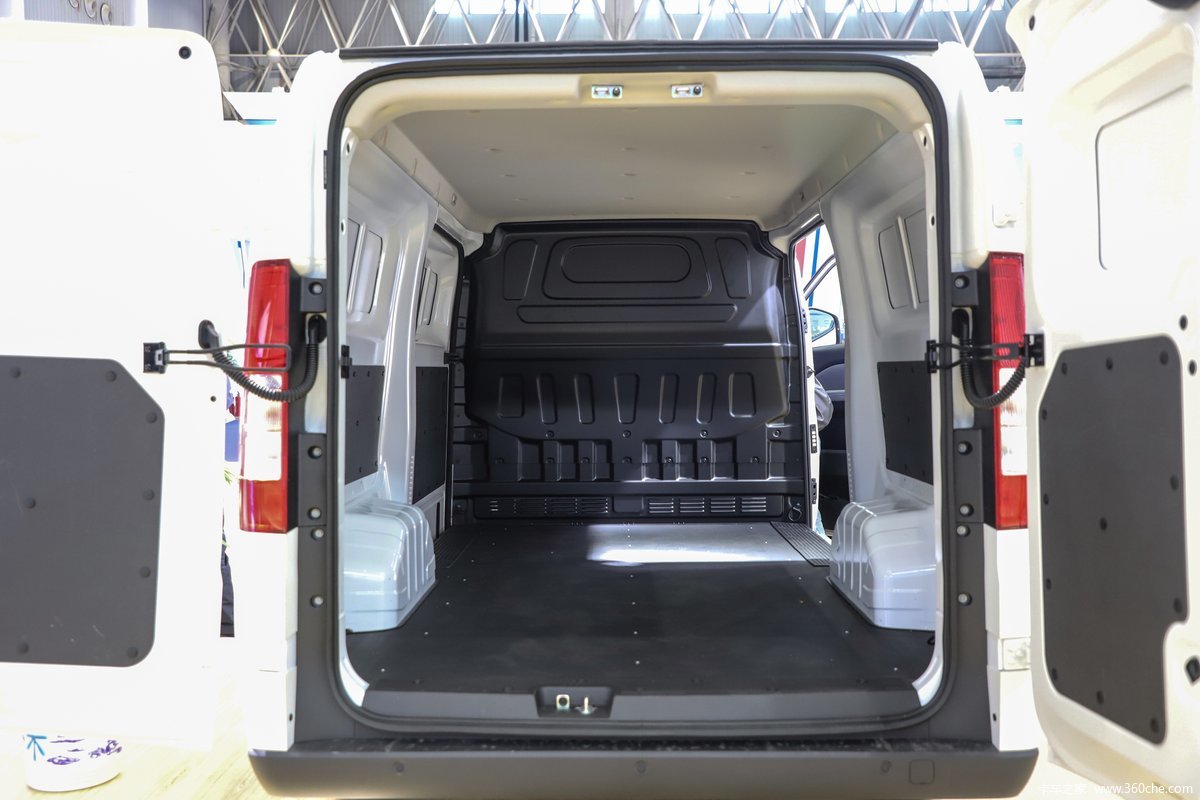 【图】瑞驰 EC75 标准版 超越型Ⅰ 3T 2座 5.13米纯电动封闭货车41.85kWh_实拍图片_1772010_卡车之家