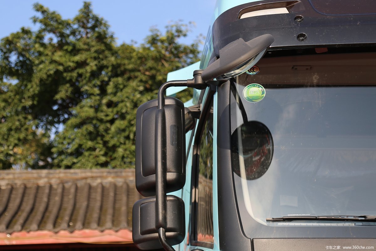 【图】青岛解放 JH6重卡 领航版2.0 560马力 6X4 LNG自动档牵引车(CA4258P25K15T1NE6A81)_实拍图片_1778073_卡车之家