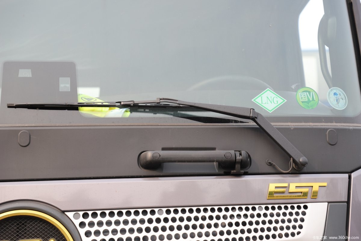 【图】福田 欧曼EST 北方版 530马力 6X4 LNG自动档牵引车(BJ4259L6DLL-05)_实拍图片_1778303_卡车之家