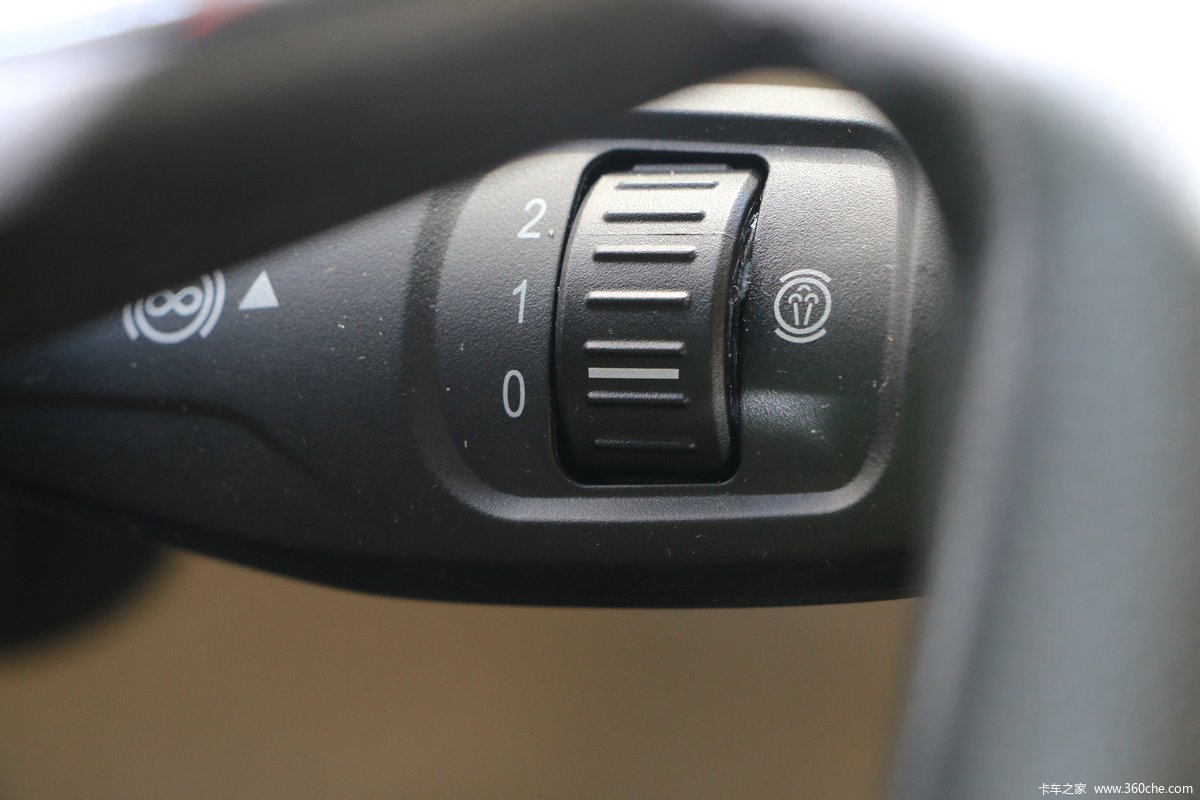 【图】陕汽重卡 德龙X3000 经典版 480马力 6X4 LNG牵引车(SX4259XD4TLQ1)_实拍图片_1779113_卡车之家