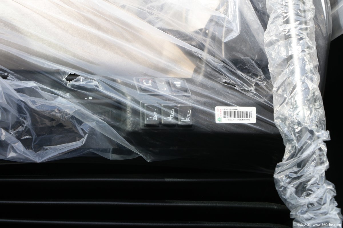 【图】中国重汽 汕德卡SITRAK C9H重卡 560马力 6X4 LNG自动档牵引车(ZZ4256V384HF1LB)_实拍图片 ...