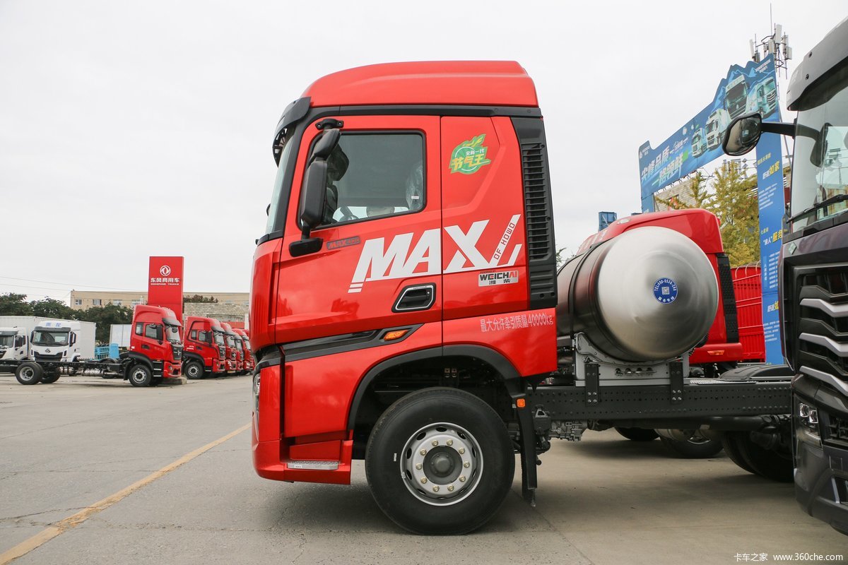 【图】中国重汽 HOWO Max重卡 轻奢版 480马力 6X4 LNG牵引车(ZZ4257V424KF1LT)_实拍图片_1781131_卡车之家