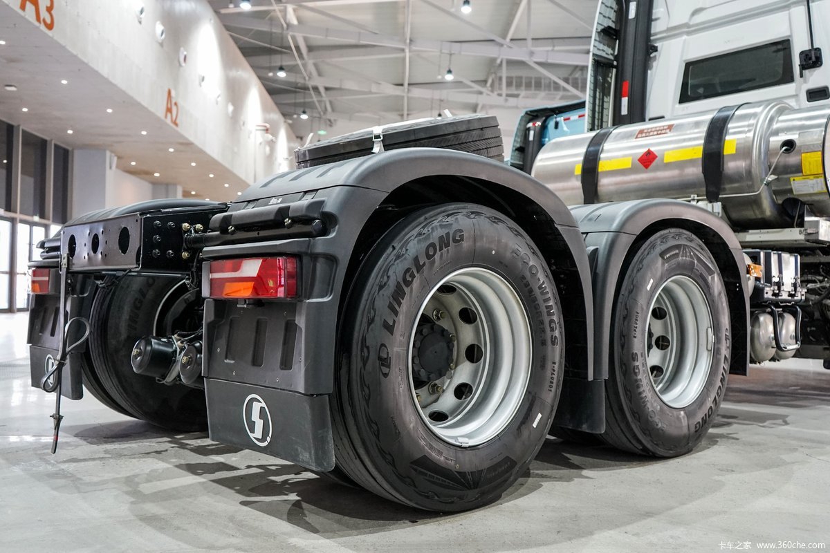 【图】陕汽重卡 德龙X6000 旗舰版 580马力 6X4 柴油/LNG双燃料牵引车(液缓)(SX4259GD4TLH1)_实拍图片 ...