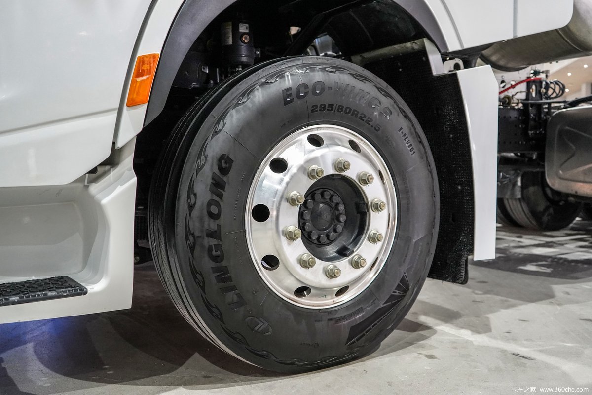 【图】陕汽重卡 德龙X6000 旗舰版 580马力 6X4 柴油/LNG双燃料牵引车(液缓)(SX4259GD4TLH1)_实拍图片 ...