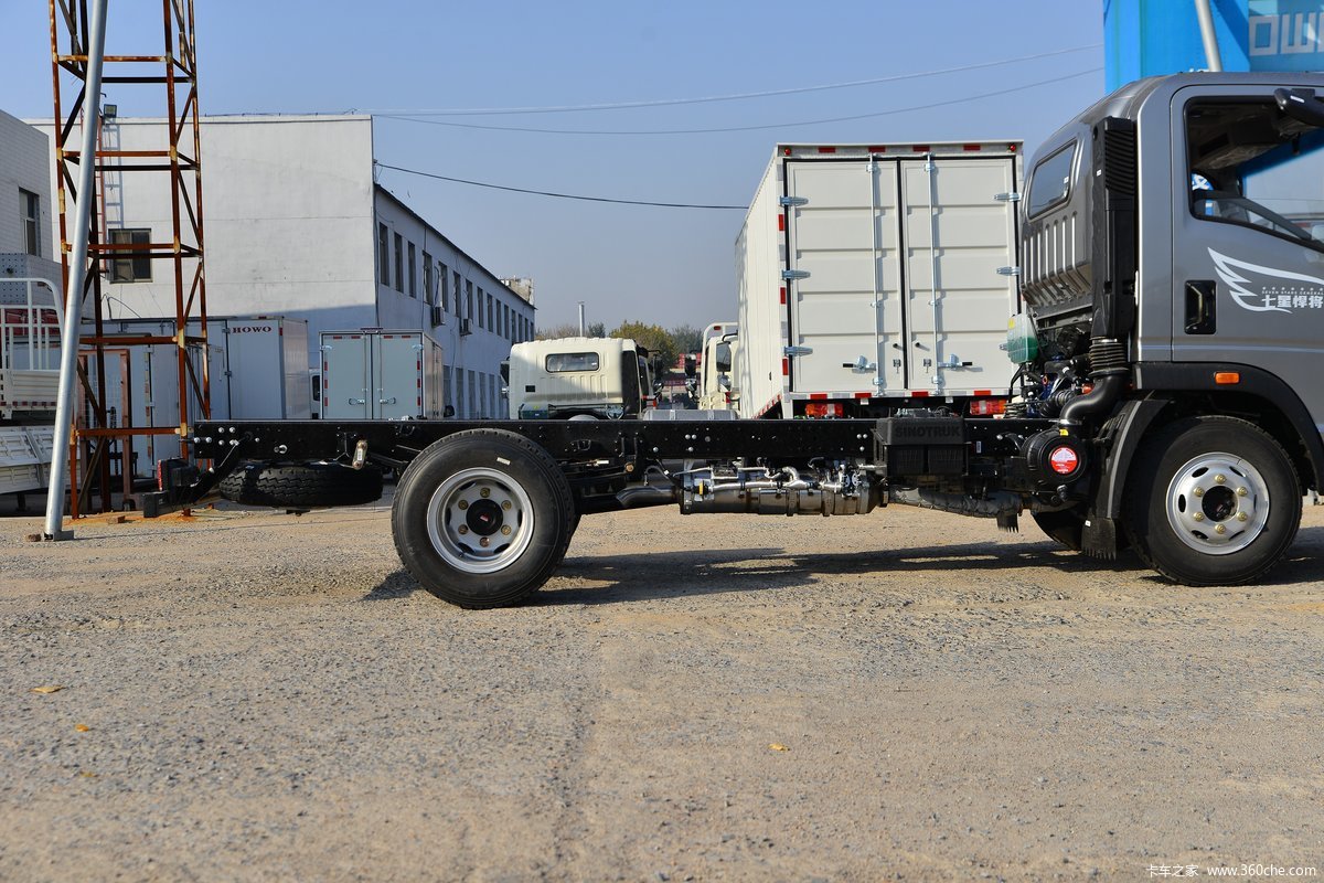 【图】中国重汽HOWO 悍将 170马力 4.15米单排厢式轻卡(法士特8档)(ZZ5047XXYC3215F145)_实拍图片 ...