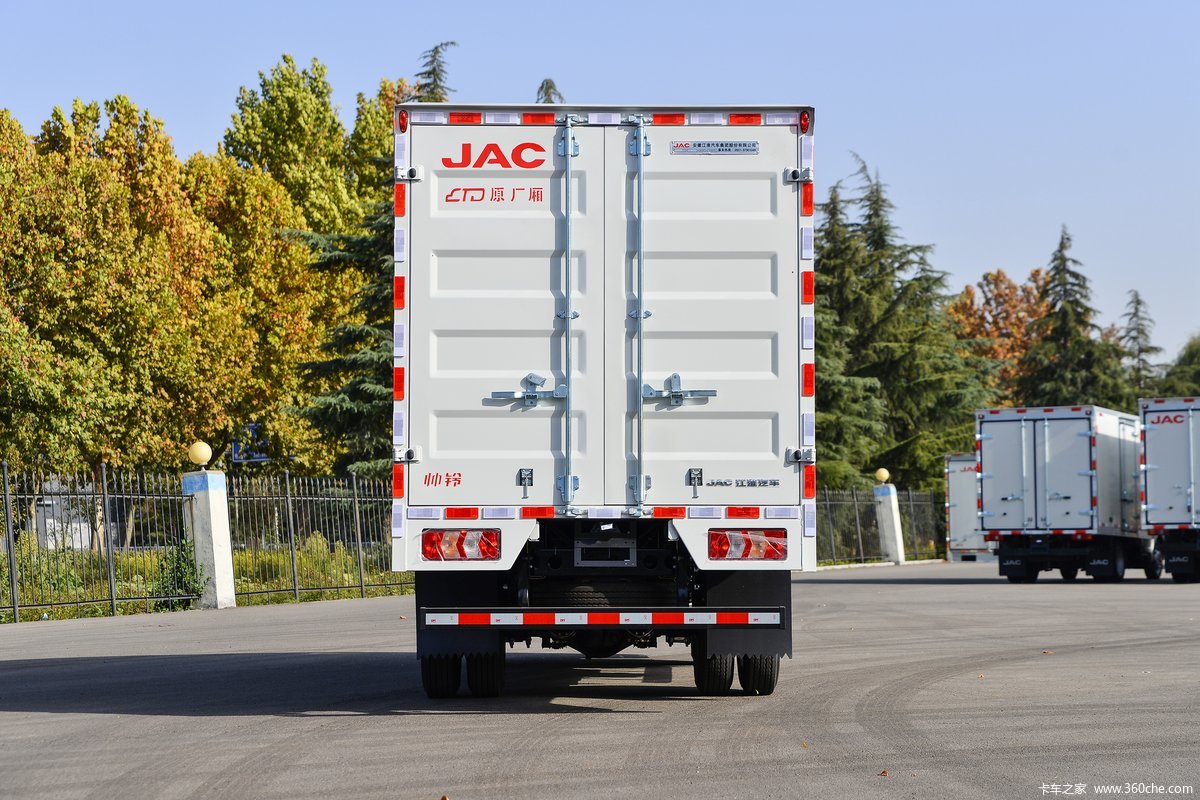 【图】江淮 帅铃S3 130马力 3.7米单排厢式轻卡(HFC5041XXYP73K1B4S-2)_实拍图片_1791594_卡车之家