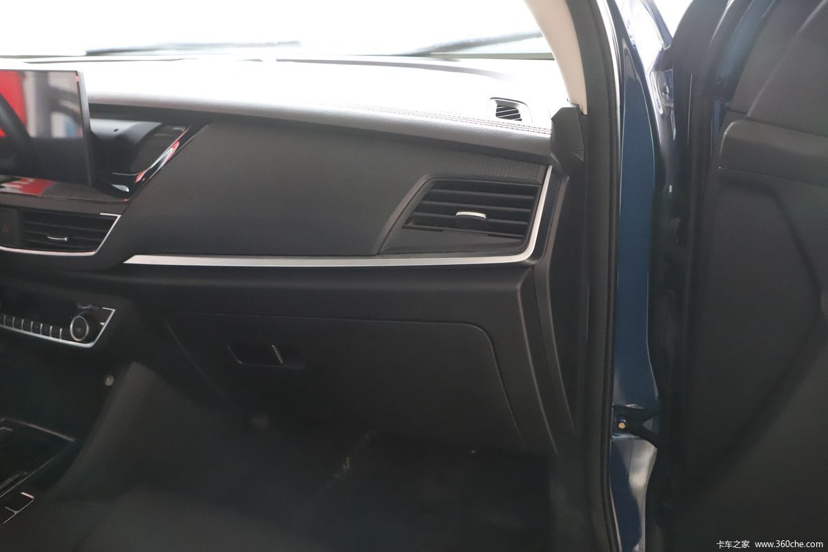 【图】庆铃五十铃 达咖TAGA H 豪华版 标准轴距 3.0T柴油 150马力 两驱 自动档双排皮卡(国六)_实拍图片_1792773_卡车之家