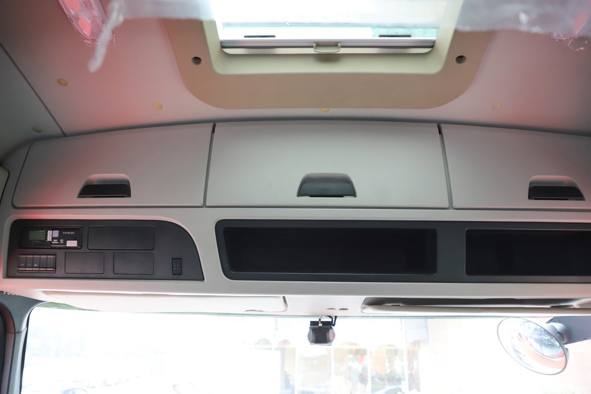 【图】江淮 格尔发X5重卡 500马力 6X4 LNG牵引车(HFC4251P4N8E38S)_实拍图片_1795692_卡车之家