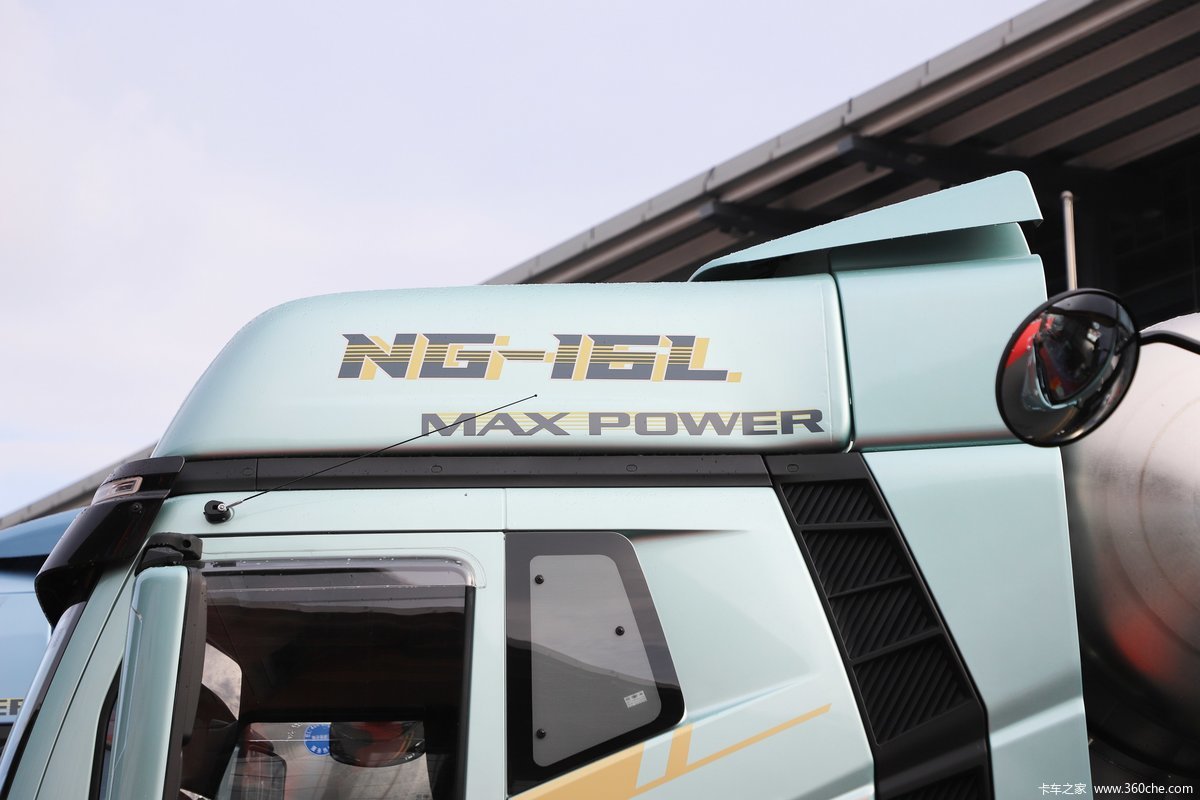 【图】一汽解放 J6V重卡 领航版 600马力 6X4 LNG自动档牵引车(液缓)(CA4250P66M25T1A3E6)_实拍图片_1800348_卡车之家