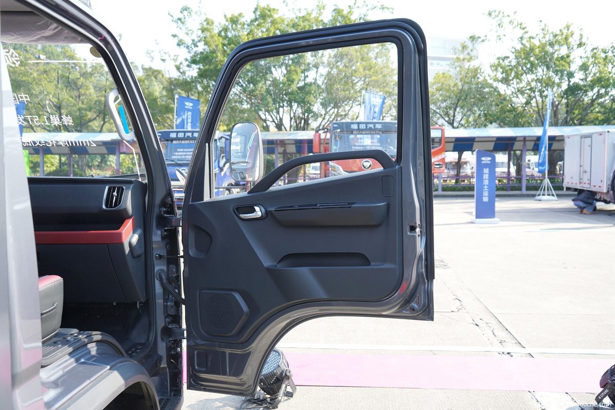 【图】福田 时代领航S1 1.5L 136马力 汽油 3.7米AMT自动档单排厢式小卡(BJ5035XXY5JV5-24)_实拍图片_1804067_卡车之家