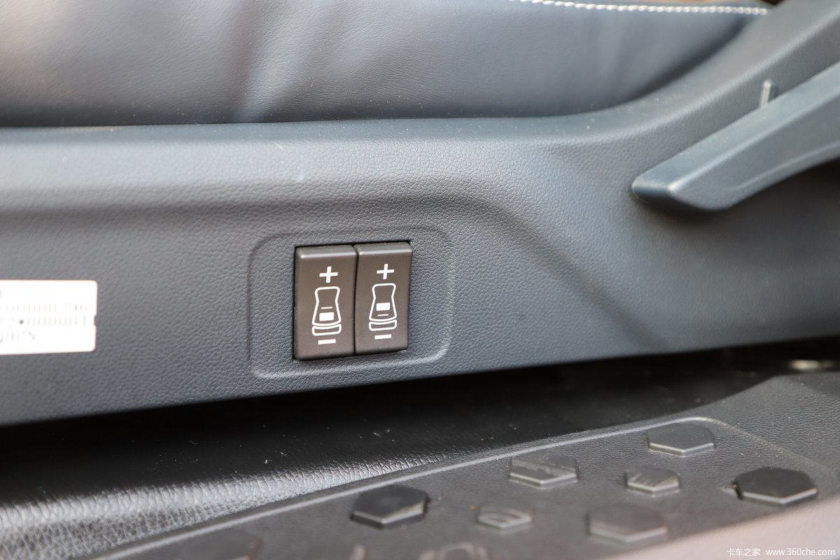 【图】福田瑞沃 圣龙ES5 Pro 240马力 6X2 6.8米栏板载货车(BJ1244VNPFB-01)_实拍图片_1805220_卡车之家