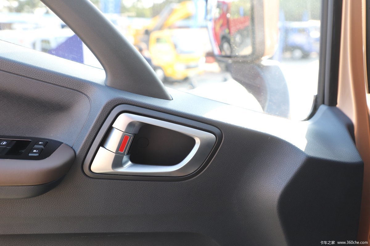 【图】福田瑞沃 圣龙ES5 Pro 240马力 6X2 6.8米栏板载货车(BJ1244VNPFB-01)_实拍图片_1805235_卡车之家