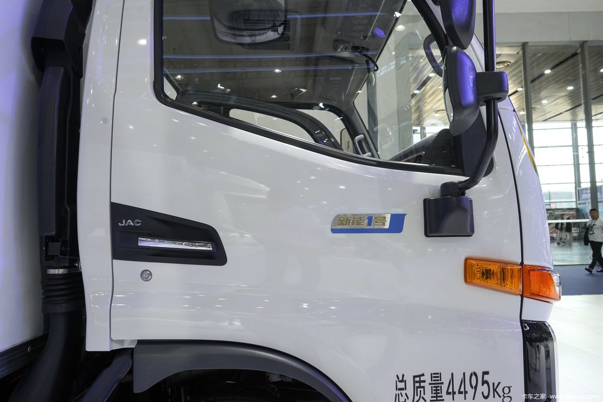 【图】江淮 骏铃HV6 4.5T 4.015米插电式混合动力冷藏车(HFC5041XLCPHEV2Q)15.55kWh_实拍图片 ...