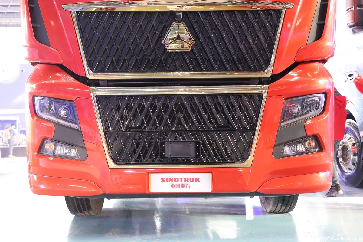 【图】中国重汽 汕德卡SITRAK G7H重卡 700马力 6X4 LNG自动档牵引车(ZZ4256Y384HF1LB)_实拍图片 ...