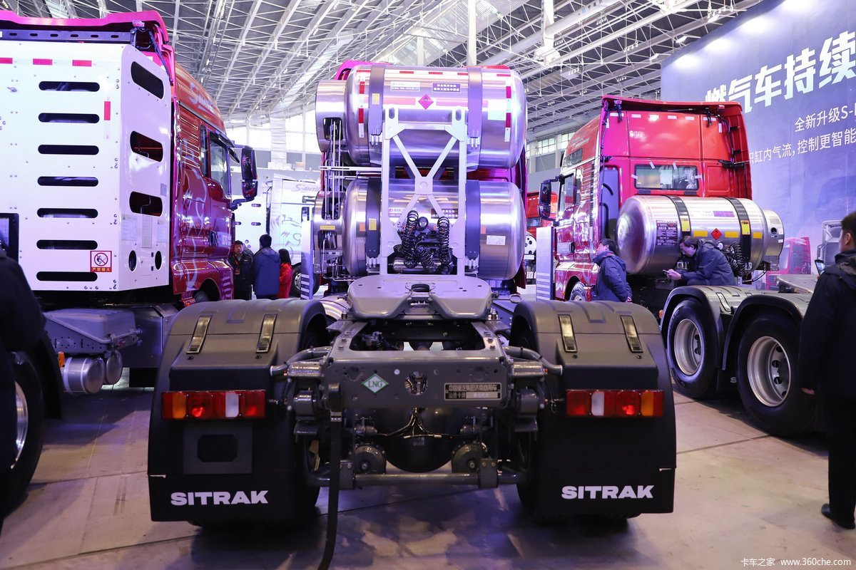 【图】中国重汽 汕德卡SITRAK G7H重卡 530马力 4X2 LNG自动档牵引车(ZZ4186V501HF1LH)_实拍图片 ...