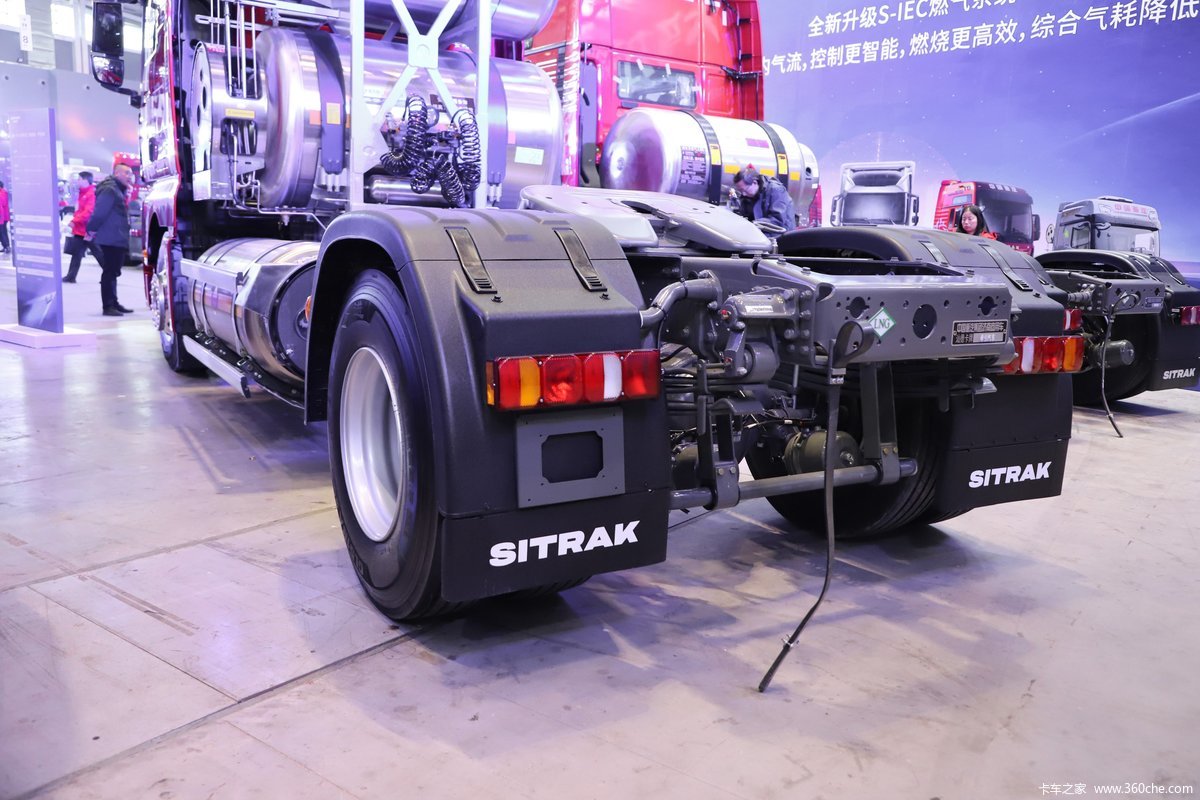 【图】中国重汽 汕德卡SITRAK G7H重卡 530马力 4X2 LNG自动档牵引车(ZZ4186V501HF1LH)_实拍图片 ...
