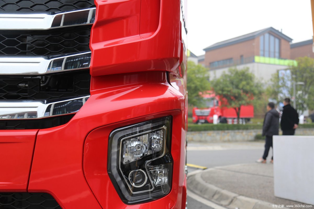 【图】上汽红岩 杰狮H6 欧标版 560马力 6X4 AMT自动档牵引车(CQ4257SK13334A)_实拍图片_1817029_卡车之家