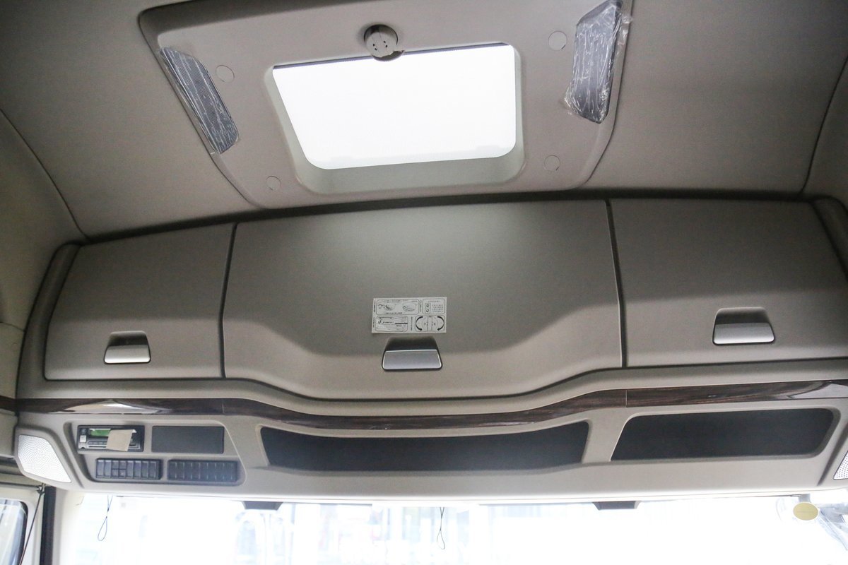 【图】上汽红岩 杰狮H6 欧标版 560马力 6X4 AMT自动档牵引车(CQ4257SK13334A)_实拍图片_1817031_卡车之家