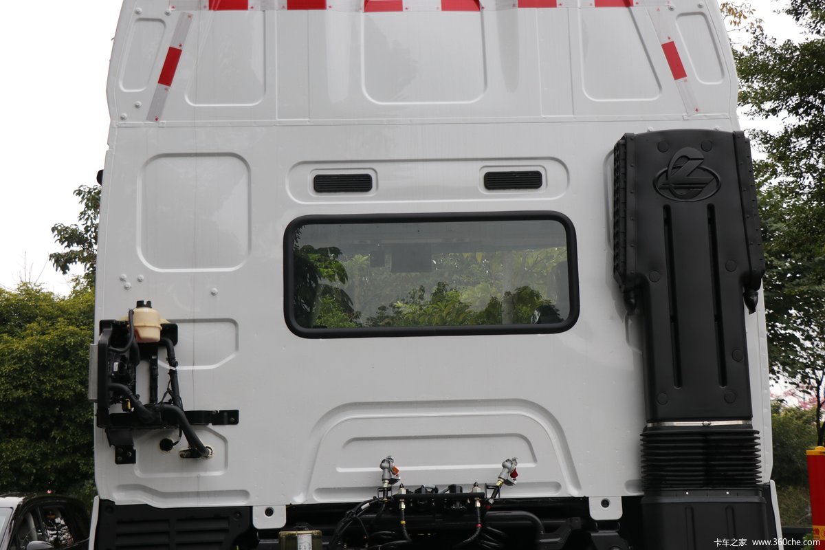 【图】东风柳汽 乘龙H7重卡 480马力 4X2 AMT自动档牵引车(东康12L)(LZ4180H7AC1)_实拍图片_1819025_卡车之家