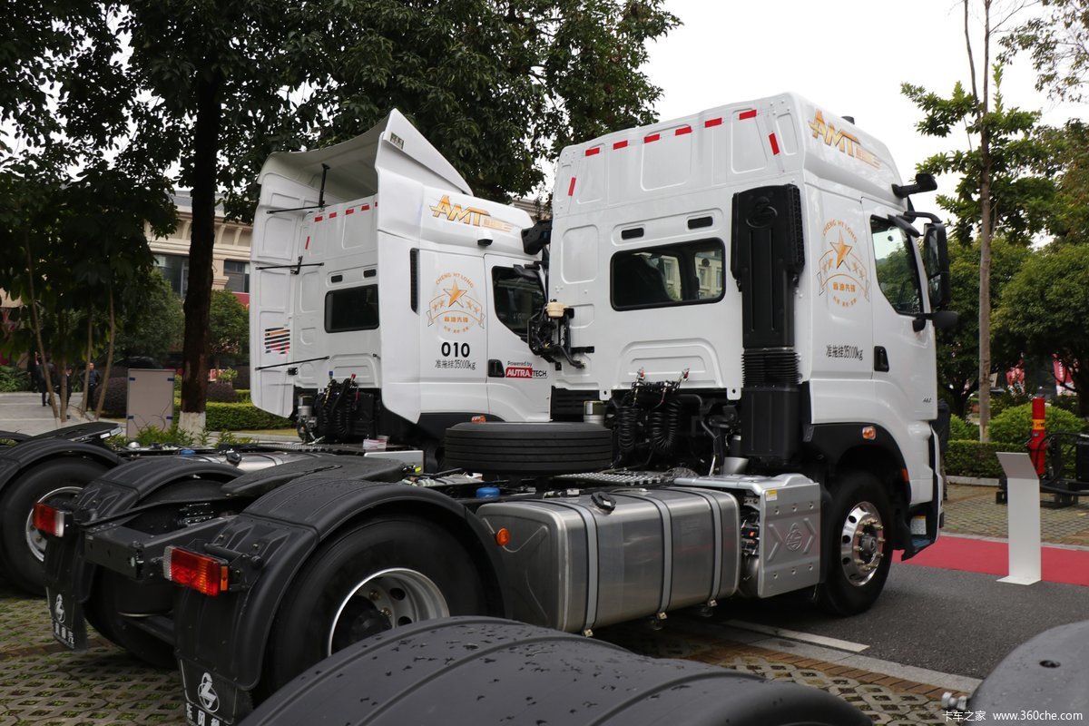 【图】东风柳汽 乘龙H7重卡 480马力 4X2 AMT自动档牵引车(东康12L)(LZ4180H7AC1)_实拍图片_1906271_卡车之家