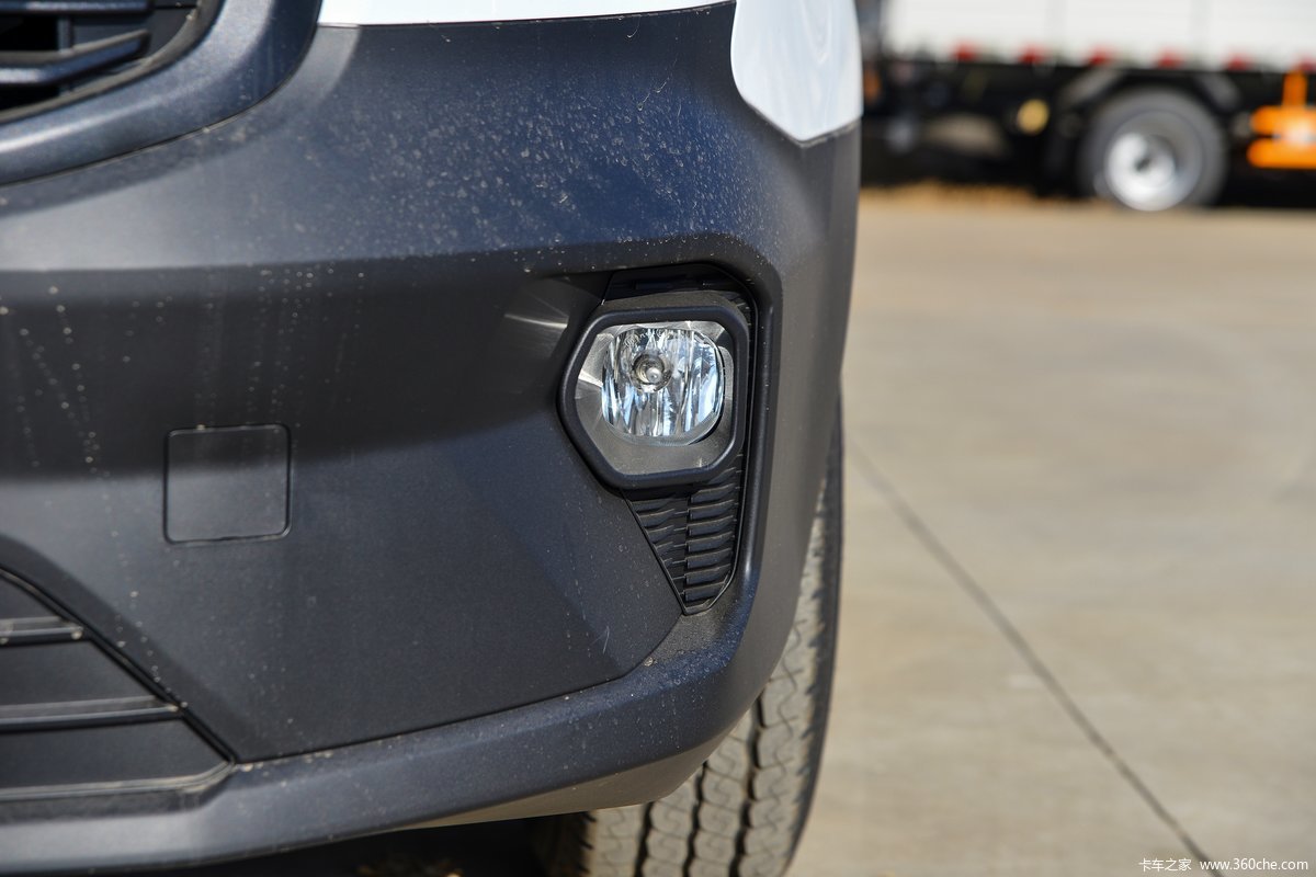 【图】江铃汽车 新全顺 143马力 6座 2.0T柴油 6档自动 中高顶多用途乘用车(国六)_实拍图片_1827320_卡车之家