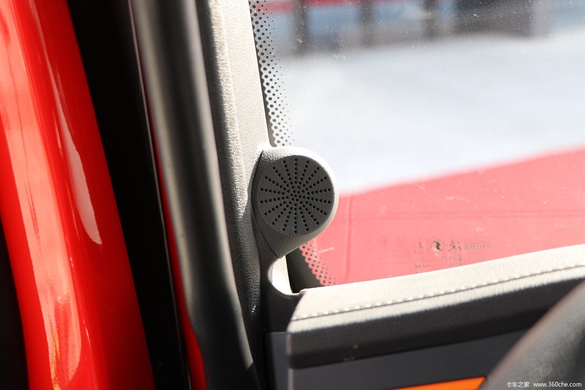 【图】陕汽商用车 德御Q300 280马力 4X2 6.8米LNG仓栅式载货车_实拍图片_1835035_卡车之家