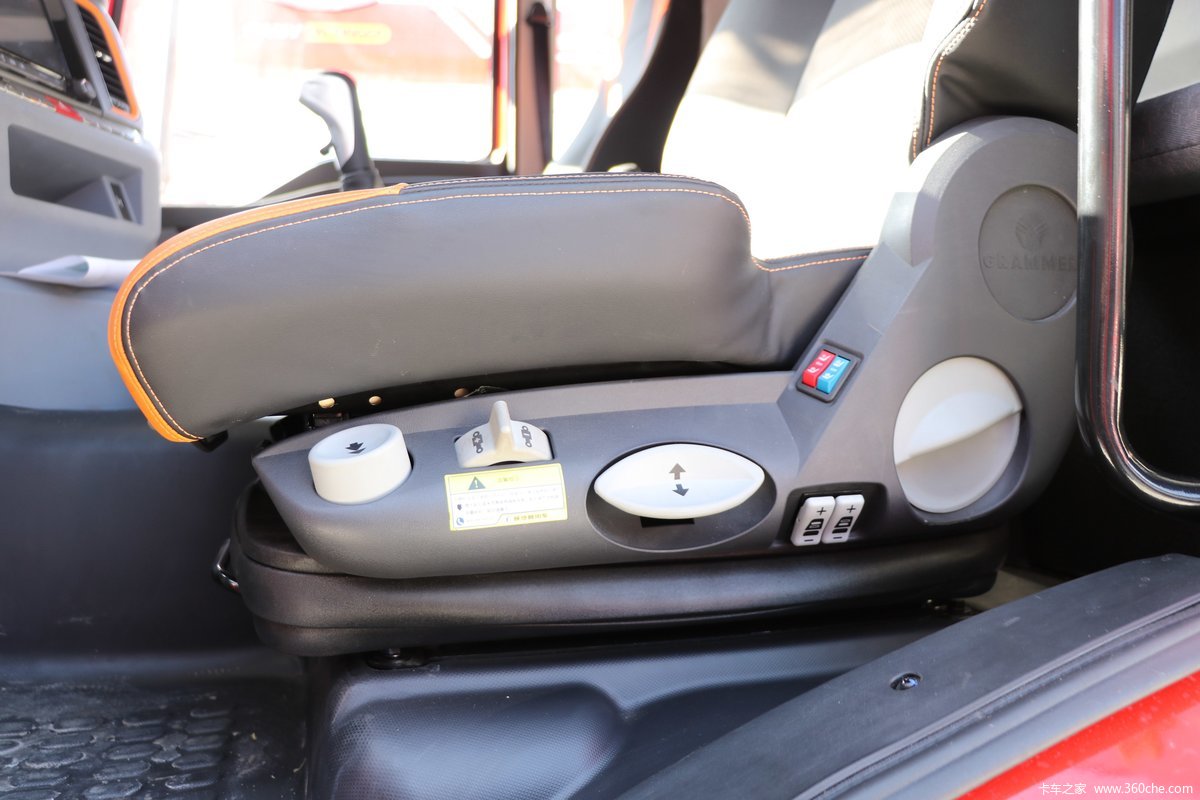 【图】陕汽商用车 德御Q300 280马力 4X2 6.8米LNG仓栅式载货车_实拍图片_1835035_卡车之家