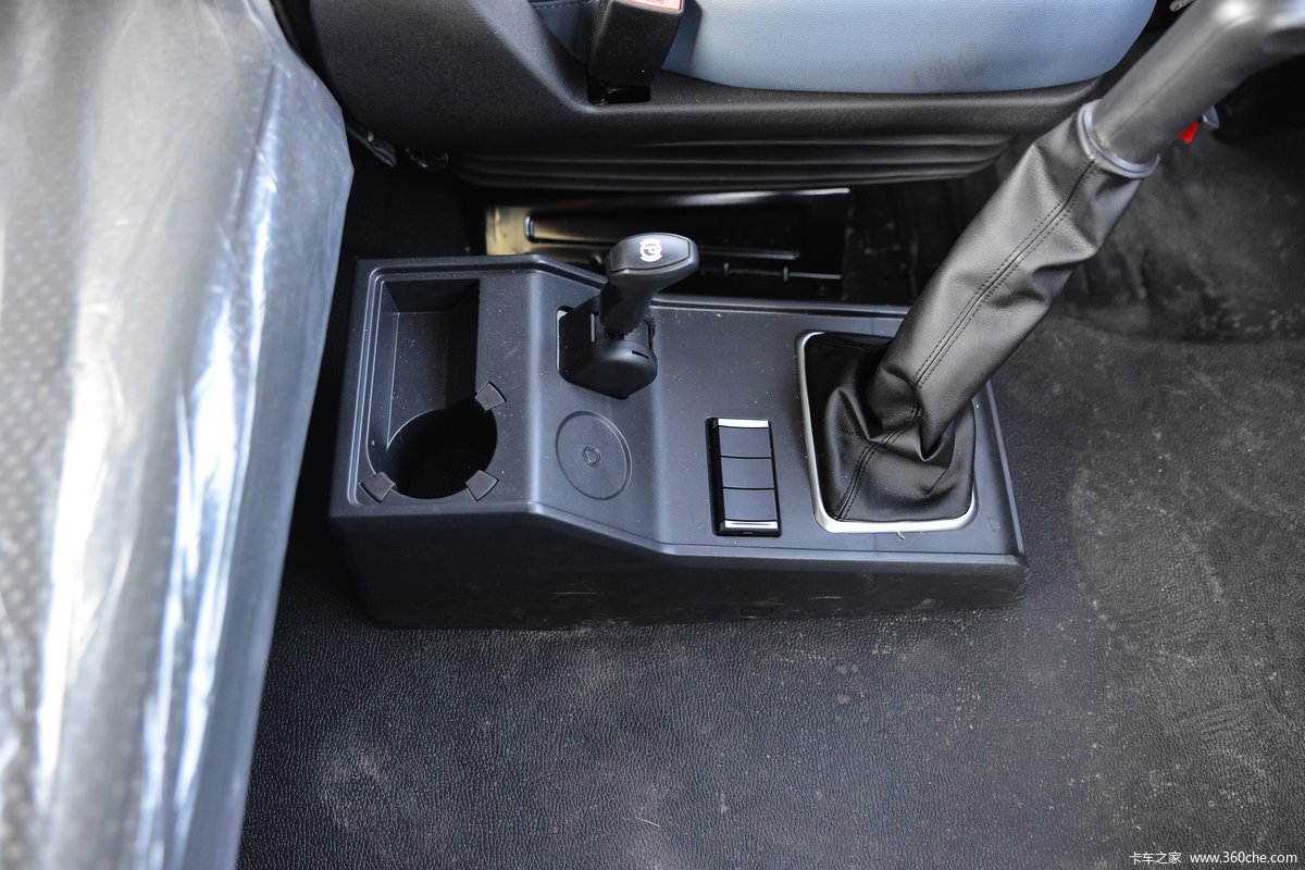 【图】一汽解放 J6G 320马力 4X2 6.8米厢式载货车(一汽解放10档)(CA5181XXYP62K1L4E6)_实拍图片 ...