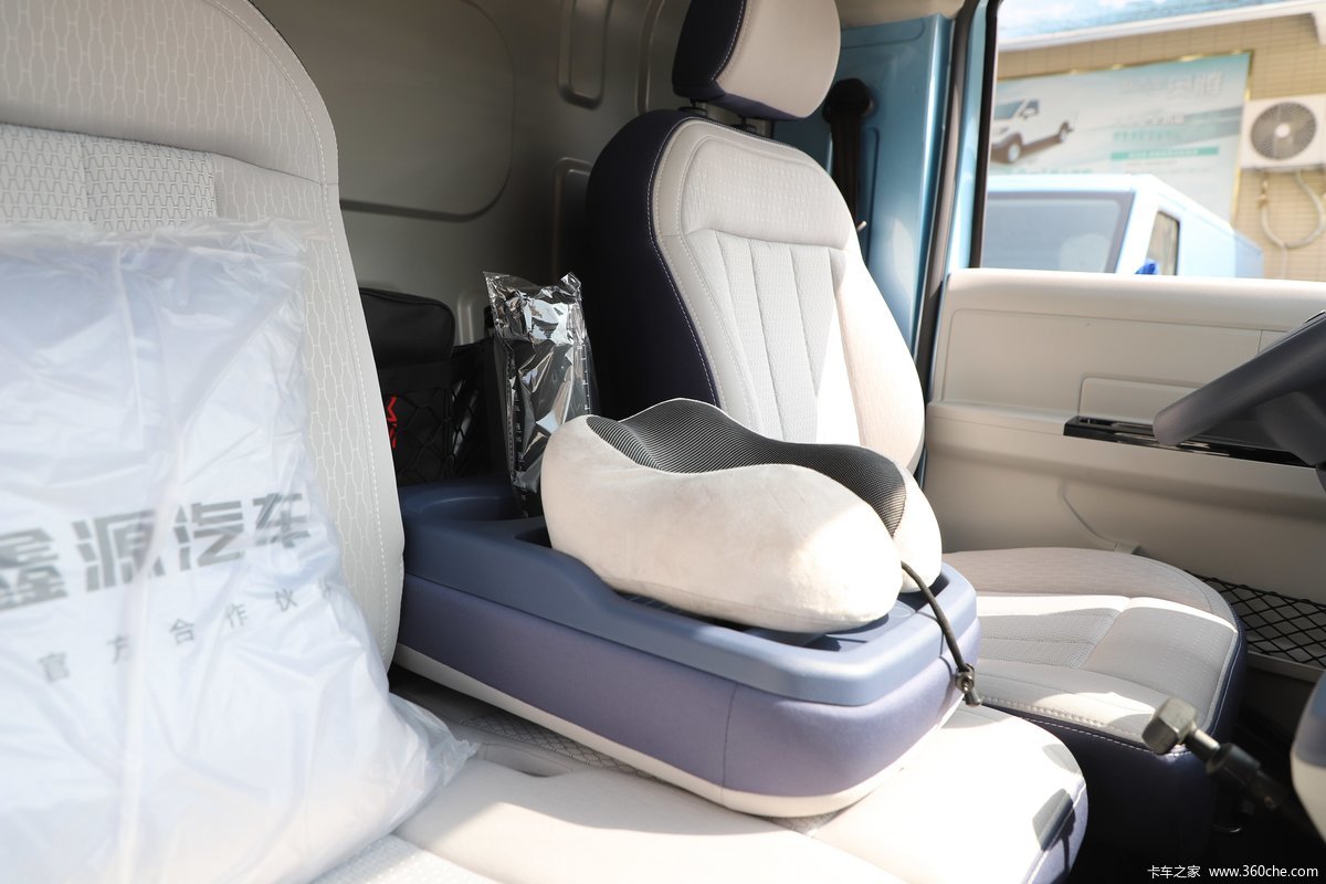 【图】SRM鑫源 E3L 2024款定制标准型 3T 4.9米纯电动封闭货车41.86kWh_实拍图片_1850136_卡车之家