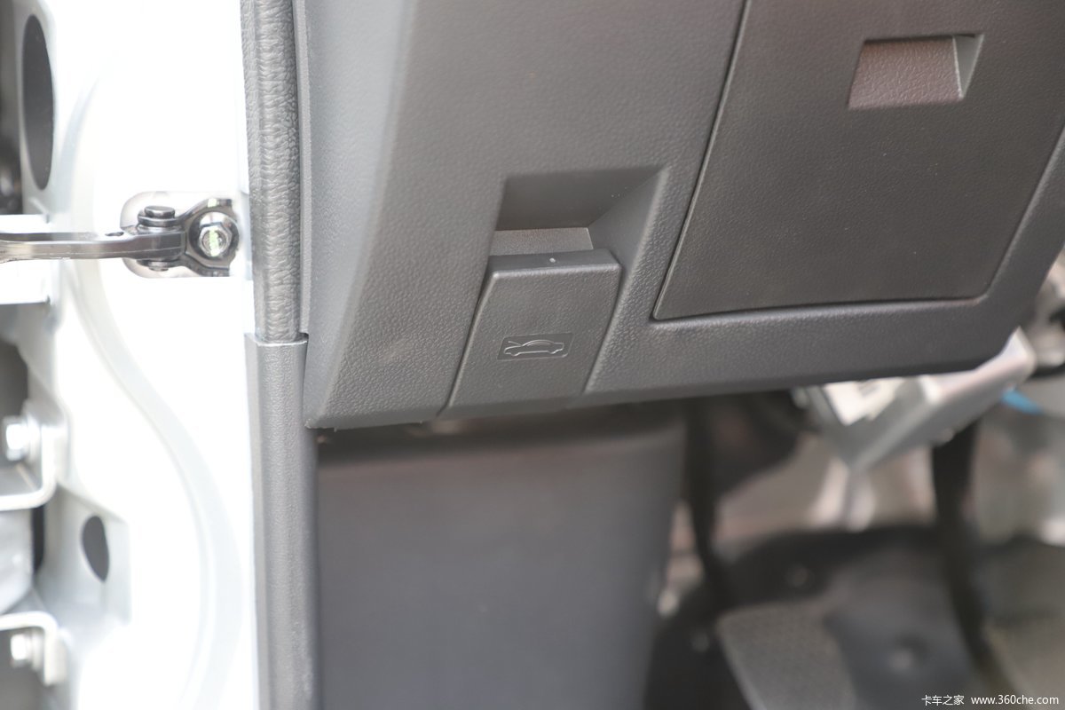 【图】SRM鑫源 金卡S1 2024款 标准型 1.4L 102马力 汽油 3.05米单排栏板微卡(后单胎)(JKC1031D6X1)_实拍 ...