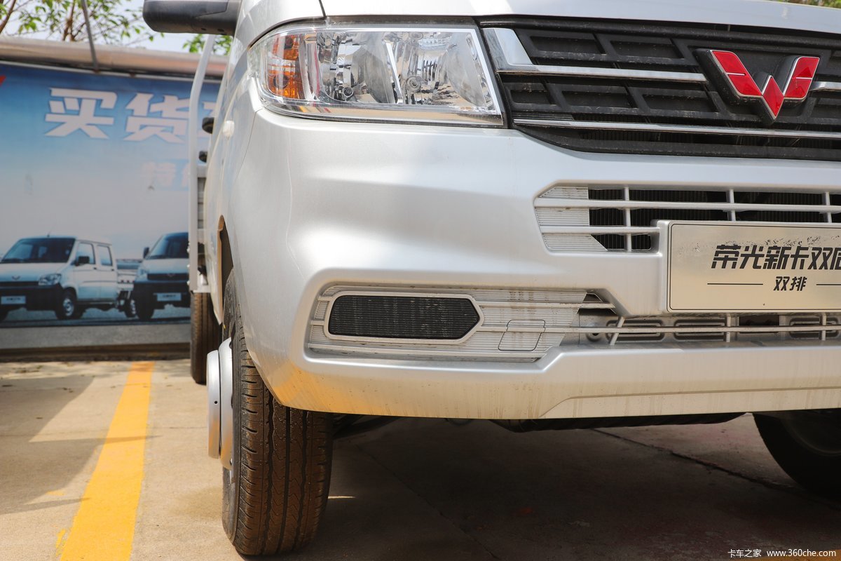 【图】五菱 荣光新卡 基本型 2L 136马力 汽油 2.6米双排栏板微卡(后双胎)(LZW1030SLGHUB)_实拍图片_1869290_卡车之家