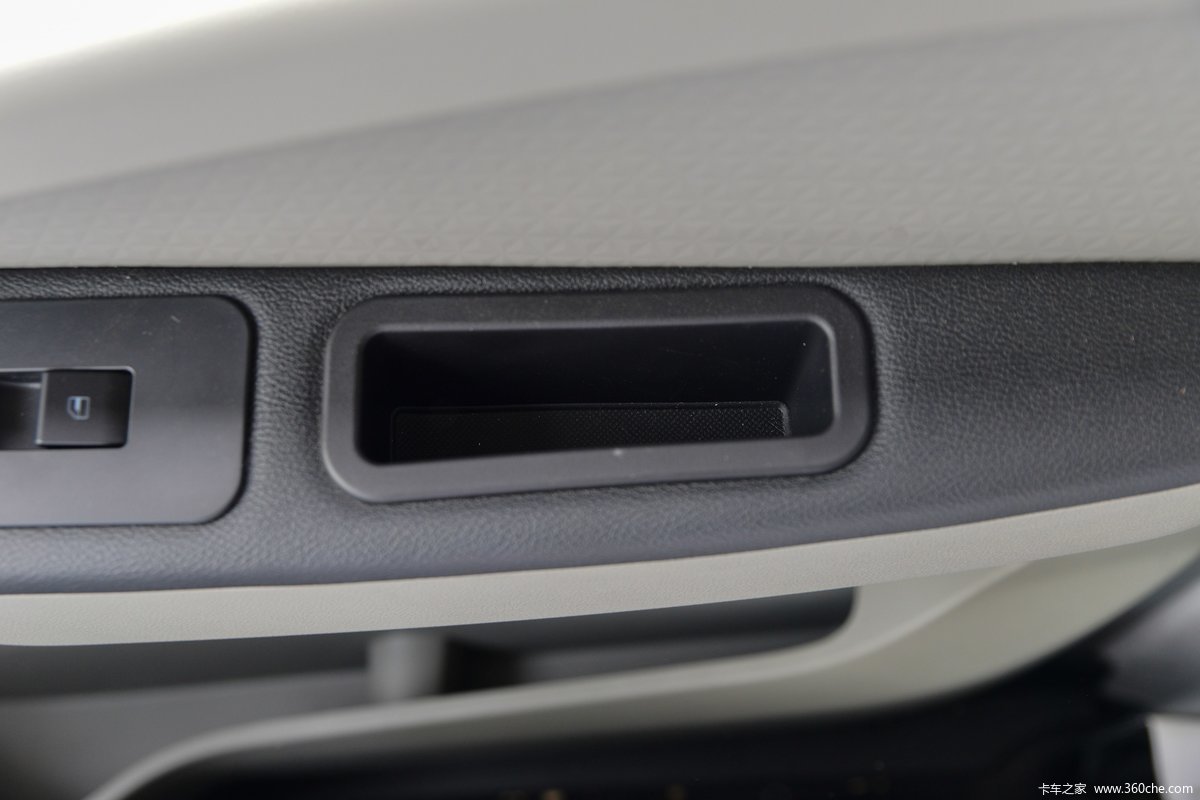 【图】中国重汽HOWO 统帅 170马力 4.15米单排仓栅式轻卡(中国重汽8档)(ZZ5047CCYF3215F144)_实拍图片 ...