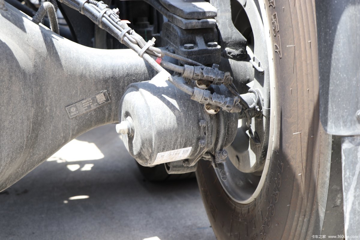 【图】东风商用车 天龙KL重卡 490马力 6X4 牵引车(速比3.64)(DFH4250D3)_实拍图片_1893228_卡车之家