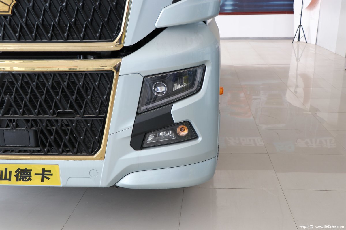 【图】中国重汽 汕德卡SITRAK G7H重卡 奢华版 680马力 6X4 AMT自动档牵引车(ZZ4256Y324HF1B)_实拍图片 ...