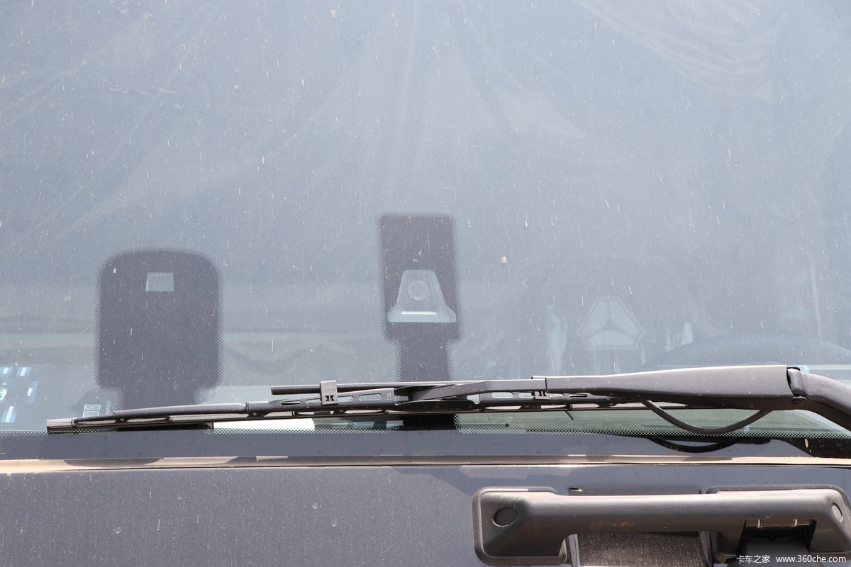 【图】中国重汽 汕德卡SITRAK G7H重卡 590马力 6X4 LNG自动档牵引车(ZZ4256V384HF1LB)_实拍图片 ...