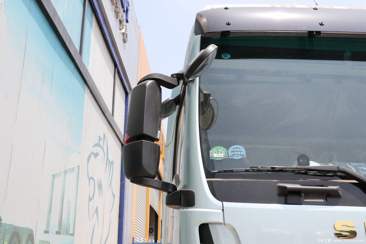 【图】中国重汽 汕德卡SITRAK G7H重卡 590马力 6X4 LNG自动档牵引车(ZZ4256V384HF1LB)_实拍图片 ...