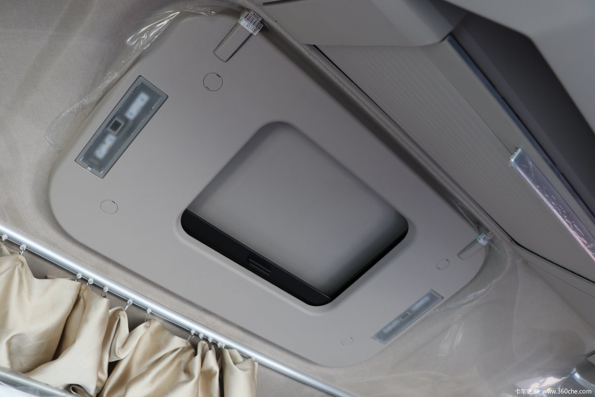 【图】中国重汽 汕德卡SITRAK G7H重卡 590马力 6X4 LNG自动档牵引车(ZZ4256V384HF1LB)_实拍图片 ...