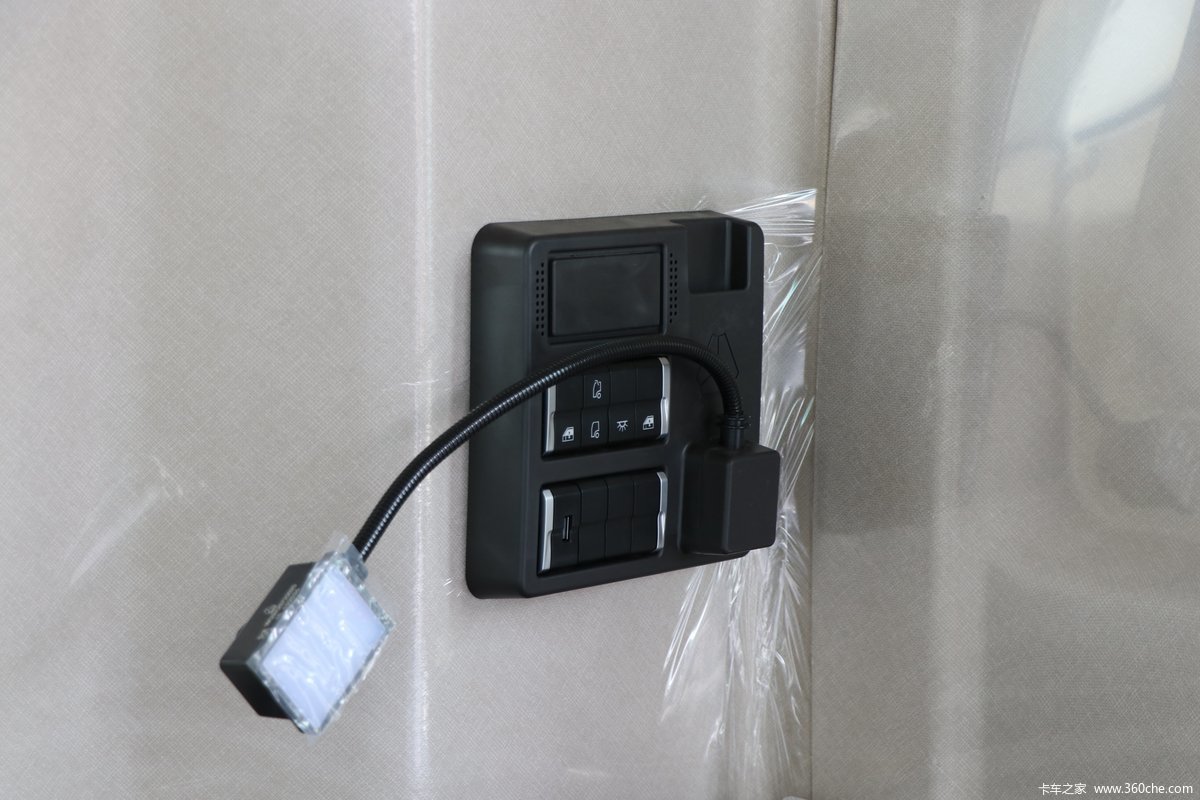 【图】中国重汽 汕德卡SITRAK G7H重卡 590马力 6X4 LNG自动档牵引车(ZZ4256V384HF1LB)_实拍图片 ...