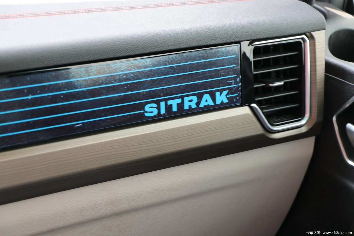 【图】中国重汽 汕德卡SITRAK G7H重卡 590马力 6X4 LNG自动档牵引车(ZZ4256V384HF1LB)_实拍图片 ...