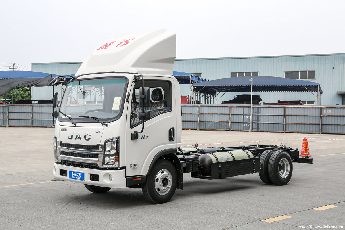 【图】江淮 威铃M7 3.0L 129马力 CNG 4.18米单排栏板轻卡(HFC1045P32N1C7NS)_实拍图片_1895580_卡车之家
