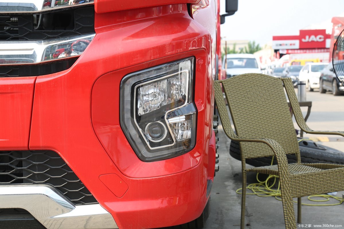 【图】上汽红岩 杰狮H6 560马力 6X4 LNG自动档牵引车(液缓)(CQ4257SZ384S)_实拍图片_1897569_卡车之家