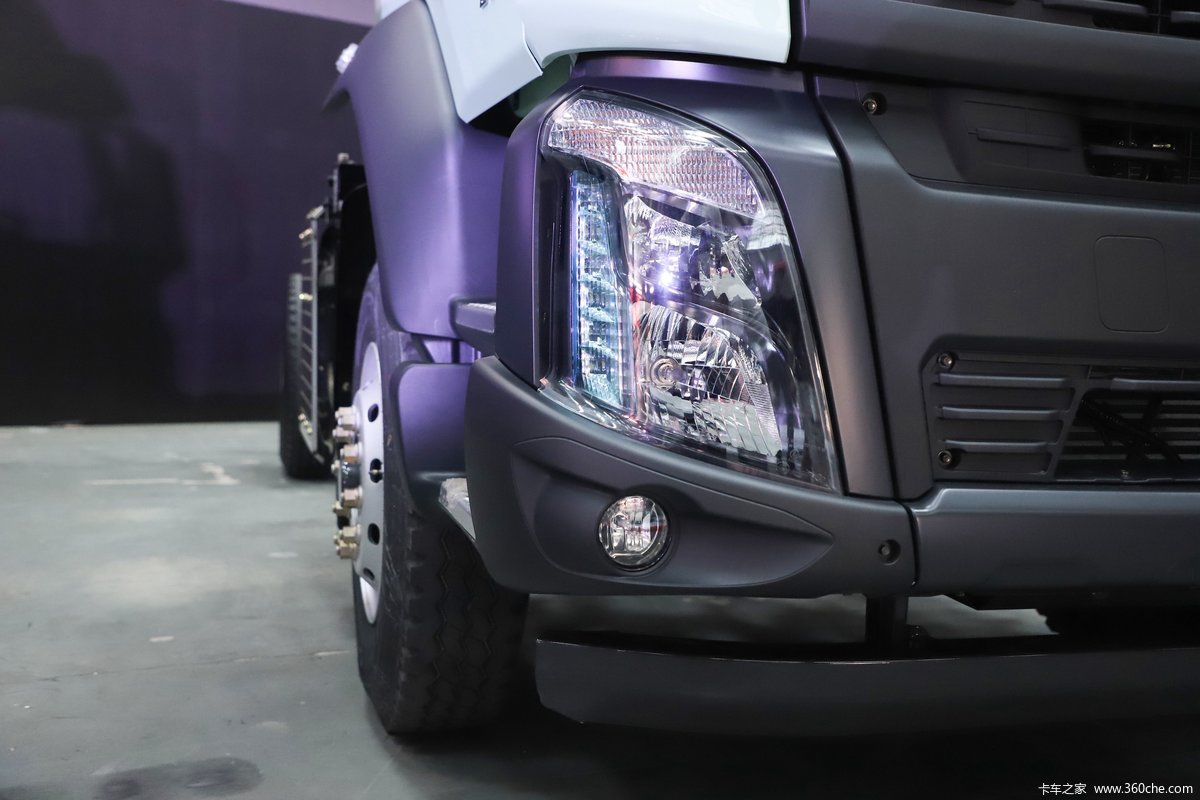 【图】东风柳汽 新乘龙M3 200马力 4X2 4.5米自卸车(LZ3160M3AC2)_实拍图片_1906186_卡车之家