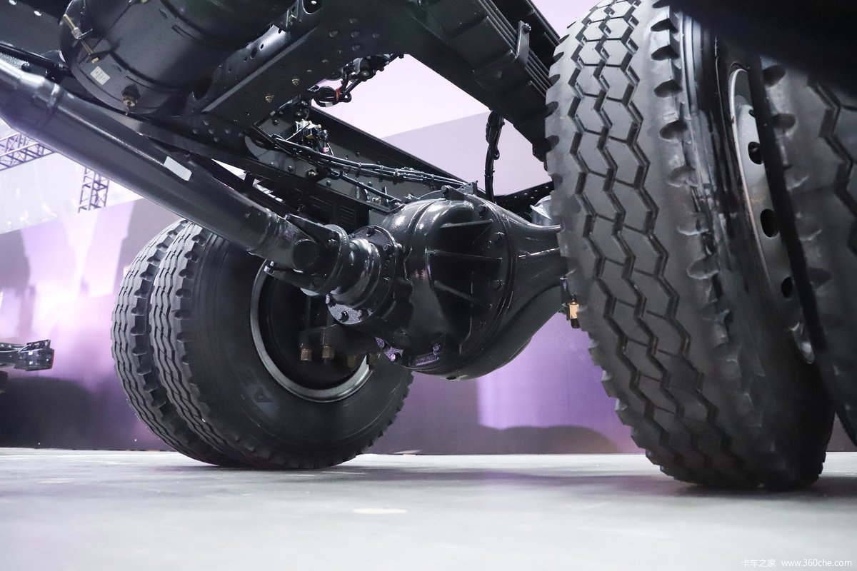 【图】东风柳汽 新乘龙M3 200马力 4X2 4.5米自卸车(LZ3160M3AC2)_实拍图片_1906262_卡车之家