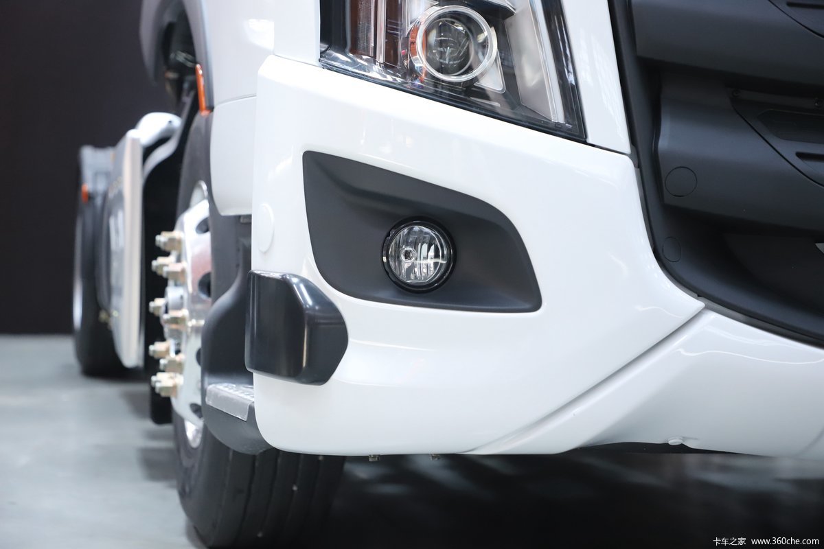 【图】东风柳汽 乘龙H7重卡 480马力 4X2 AMT自动档牵引车(东康12L)(LZ4180H7AC1)_实拍图片_1906295_卡车之家