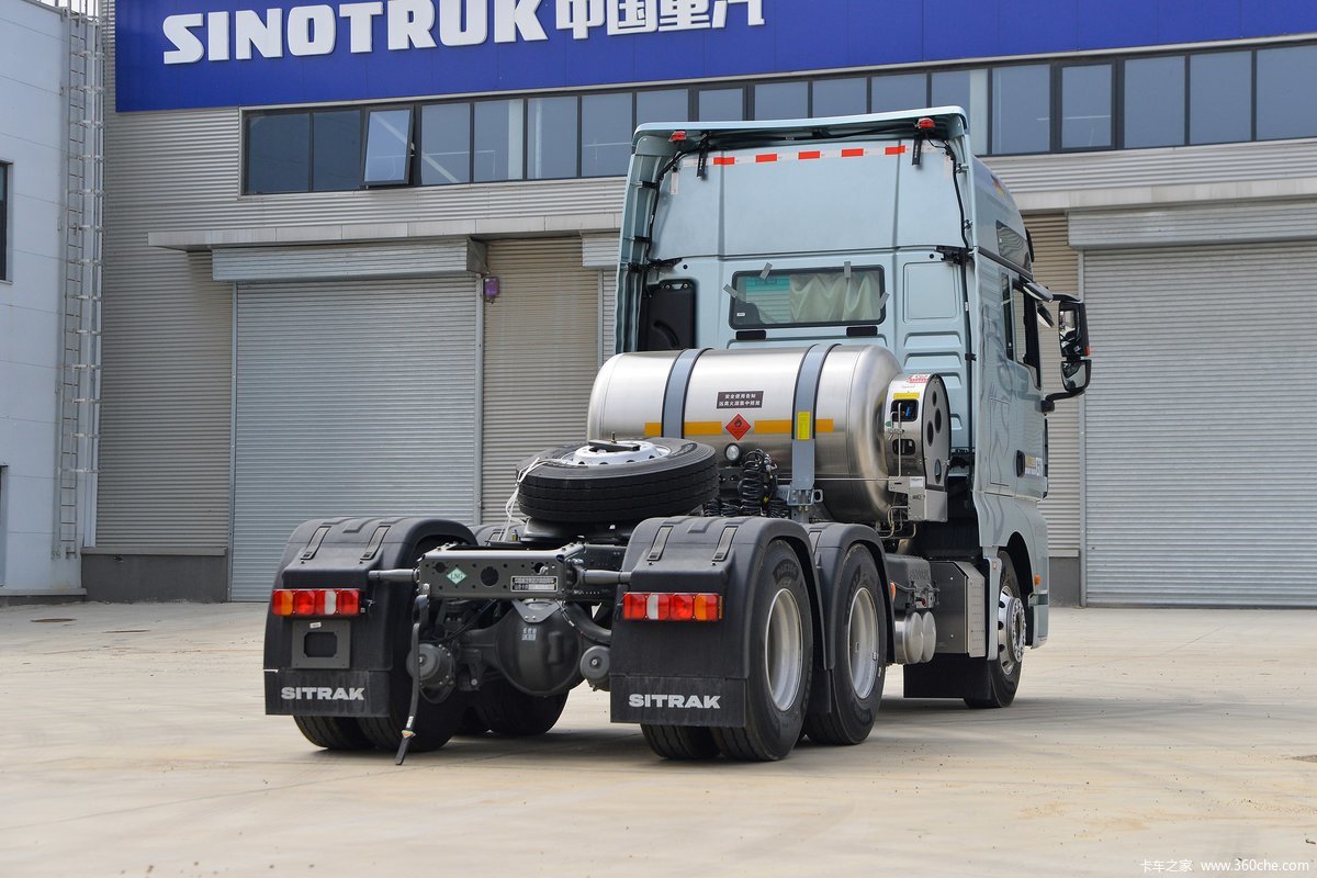 【图】中国重汽 汕德卡SITRAK G7H重卡 590马力 6X4 LNG自动档牵引车(ZZ4256V384HF1LB)_实拍图片 ...