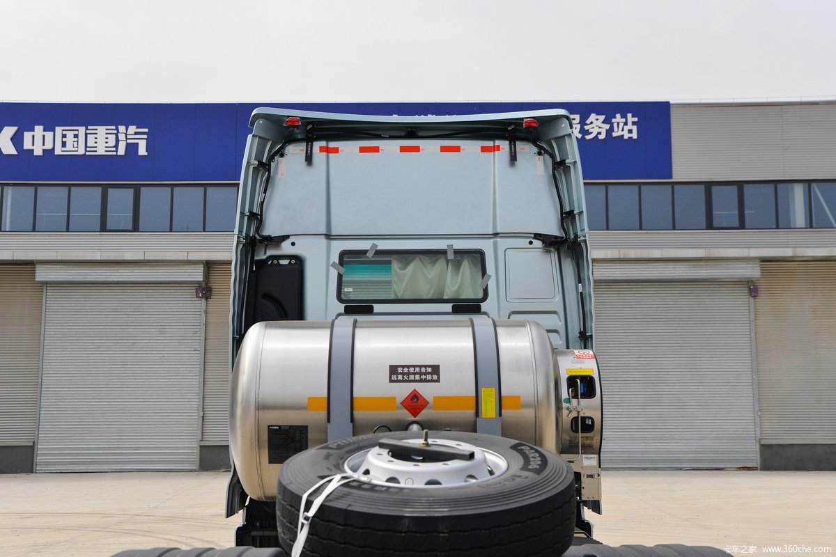 【图】中国重汽 汕德卡SITRAK G7H重卡 590马力 6X4 LNG自动档牵引车(ZZ4256V384HF1LB)_实拍图片 ...